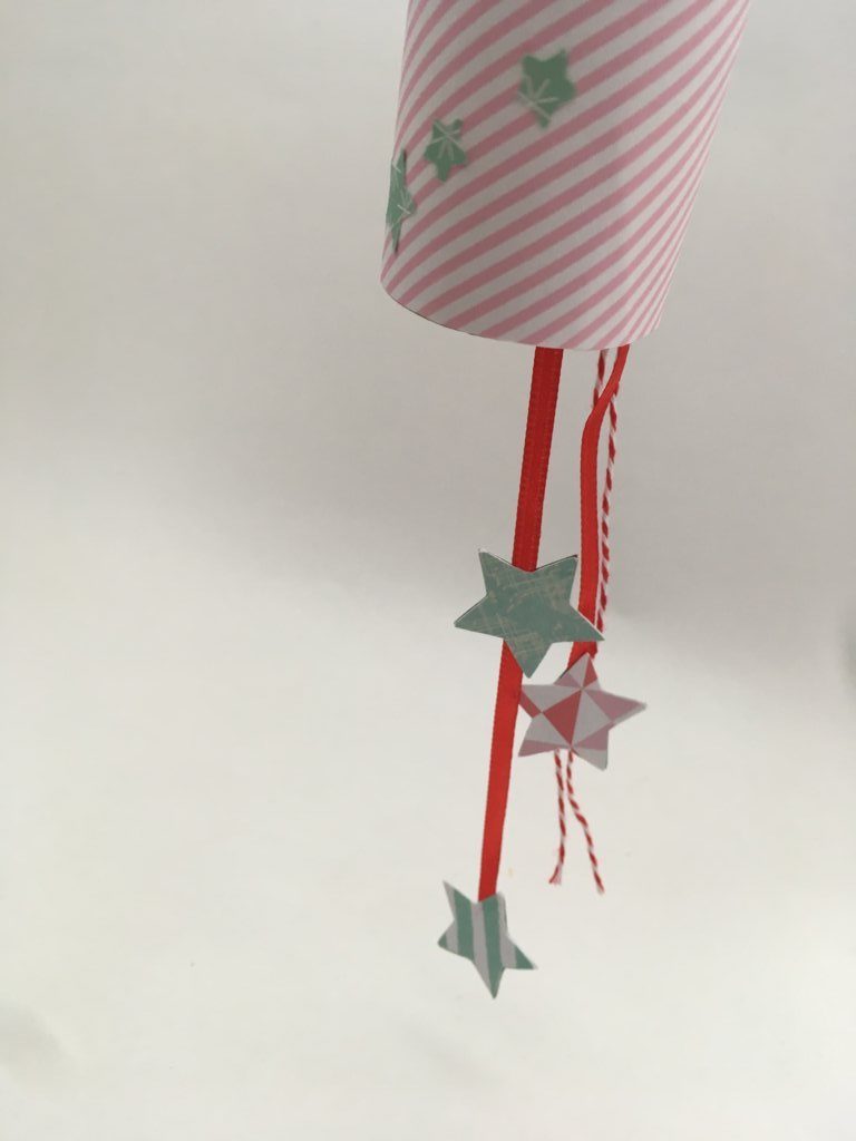 DIY une fusée en carton - ChezLesZ.fr