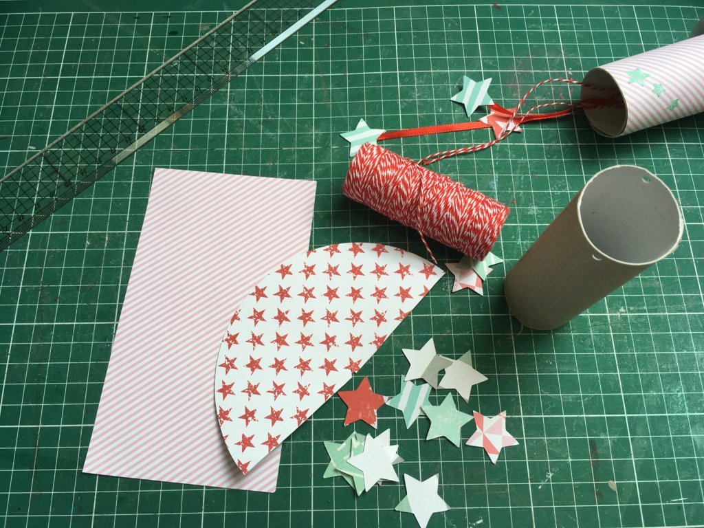 DIY une fusée en carton - ChezLesZ.fr
