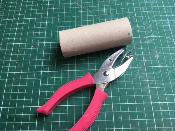DIY une fusée en carton - ChezLesZ.fr